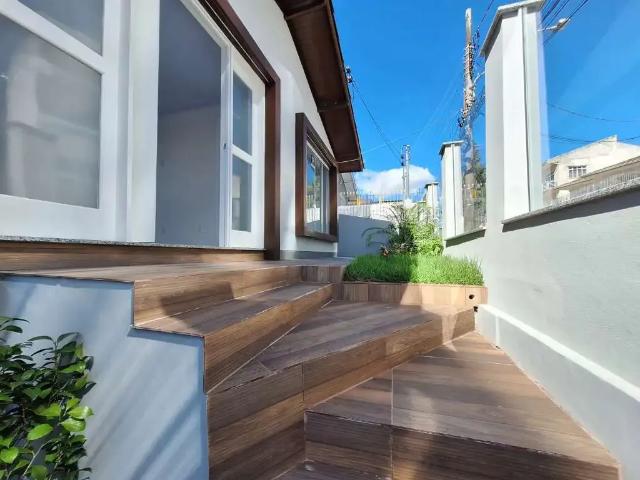 Casa / Sobrado para Venda em São José/SC Barreiros 3 Quartos