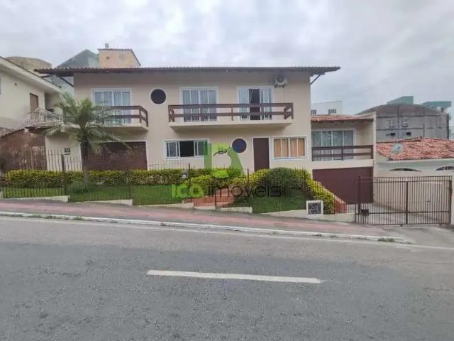 Casa / Sobrado para Venda em São José/SC Barreiros 3 Quartos