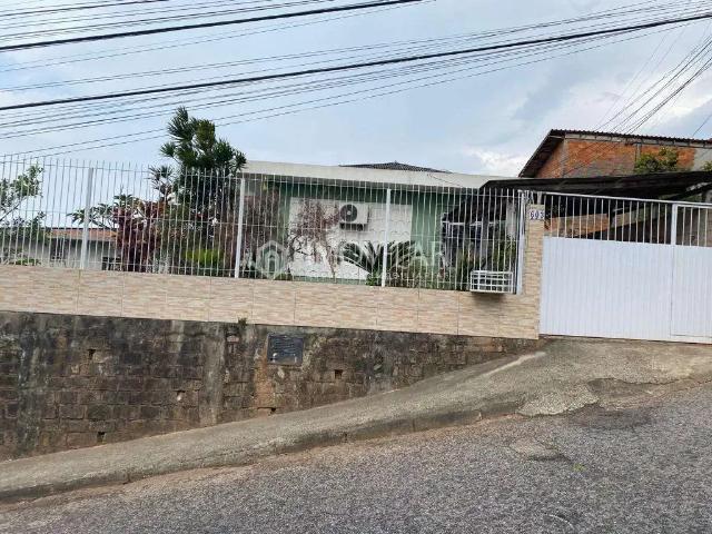 Casa / Sobrado para Venda em São José/SC Barreiros 3 Quartos