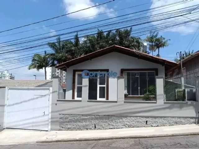 Casa / Sobrado para Venda em São José/SC Barreiros 3 Quartos