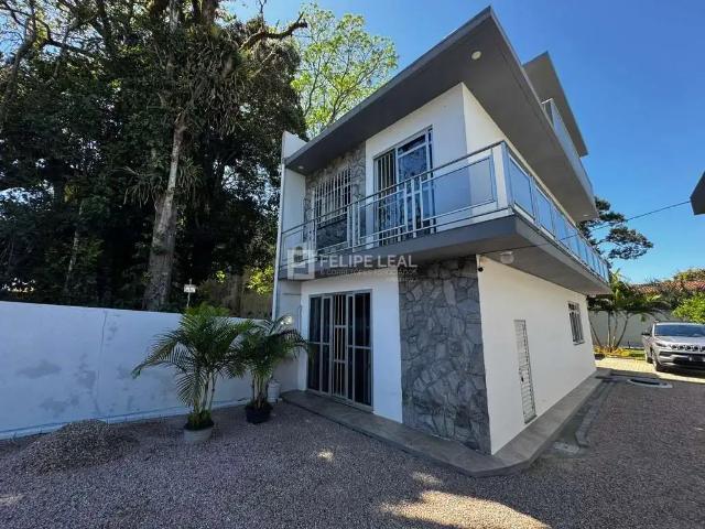 Casa / Sobrado para Venda em São José/SC Barreiros 3 Quartos