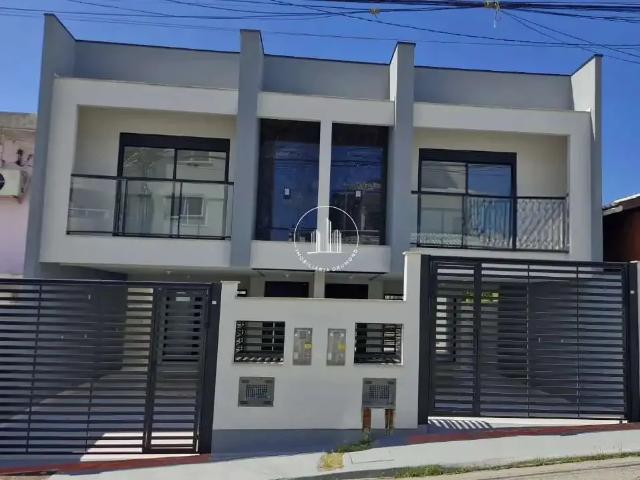 Casa / Sobrado para Venda em São José/SC Barreiros 3 Quartos