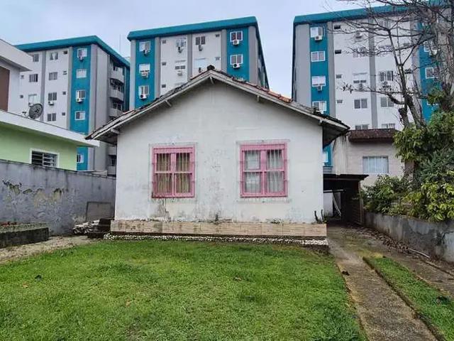 Casa / Sobrado para Venda em São José/SC Barreiros 3 Quartos