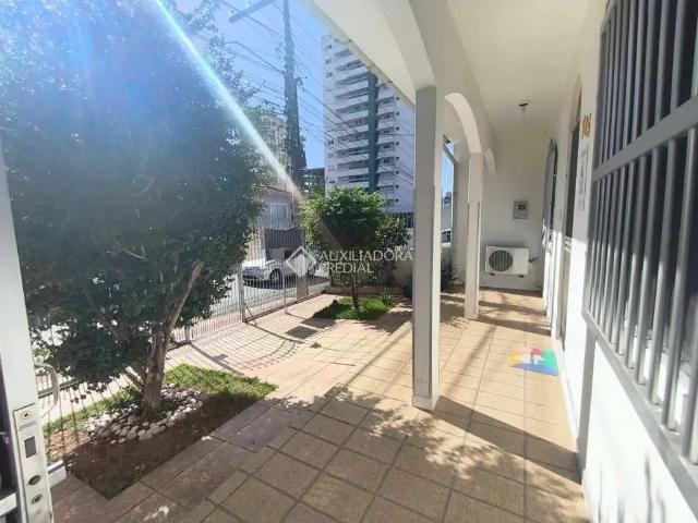 Casa / Sobrado para Venda em São José/SC Barreiros 3 Quartos