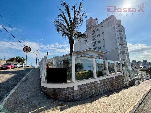 Casa / Sobrado para Venda em São José/SC Barreiros 3 Quartos