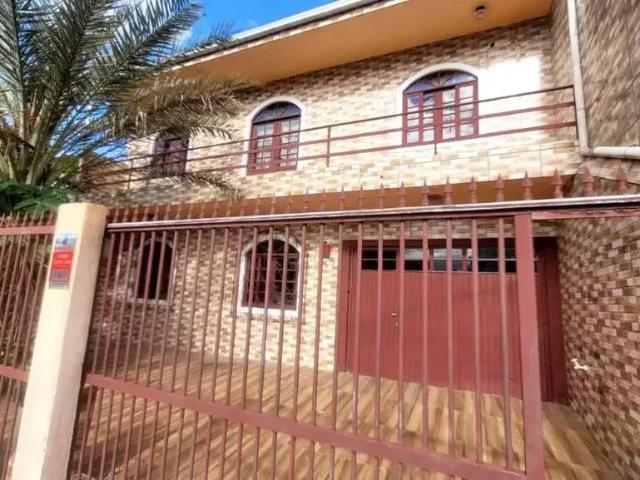Casa / Sobrado para Venda em São José/SC Barreiros 3 Quartos