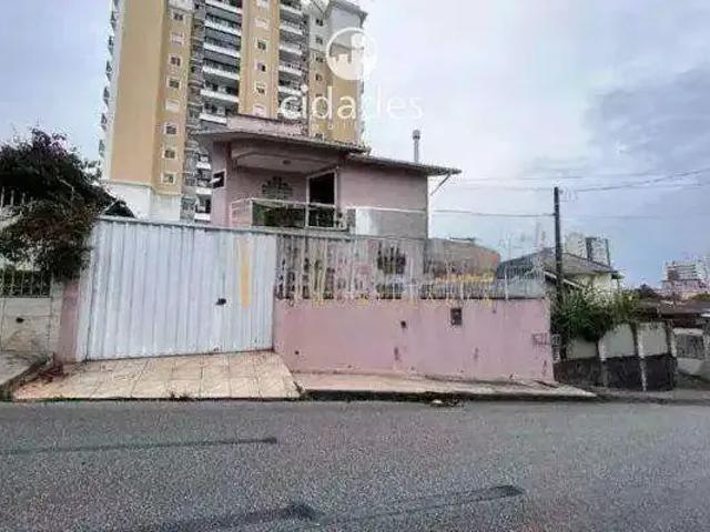 Casa / Sobrado para Venda em São José/SC Barreiros 3 Quartos