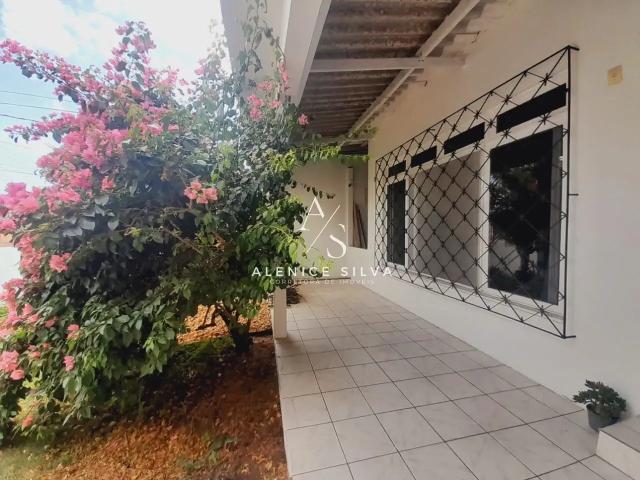 Casa / Sobrado para Venda em São José/SC Barreiros 3 Quartos