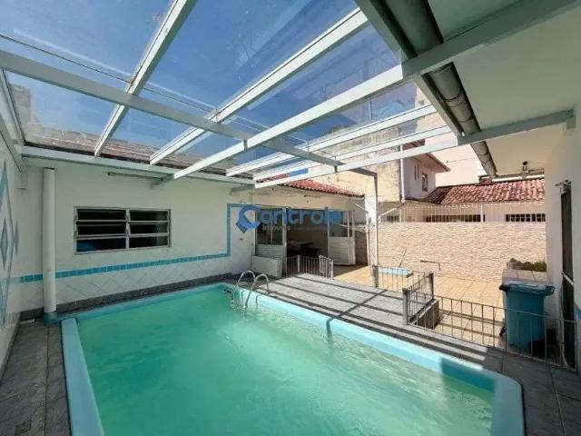 Casa / Sobrado para Venda em São José/SC Barreiros 3 Quartos