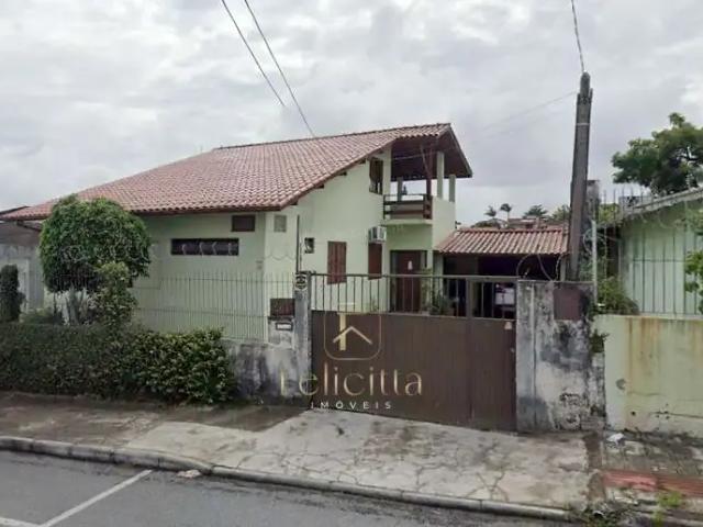 Casa / Sobrado para Venda em São José/SC Barreiros 3 Quartos