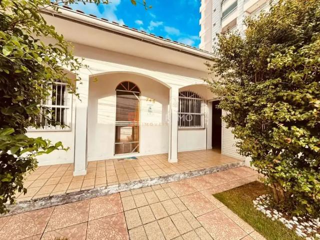 Casa / Sobrado para Venda em São José/SC Barreiros 3 Quartos