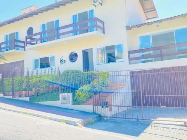Casa / Sobrado para Venda em São José/SC Barreiros 3 Quartos