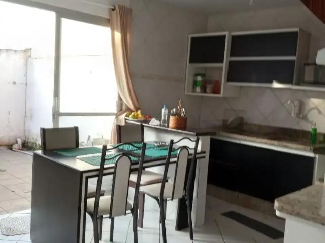 Casa / Sobrado para Venda em São José/SC Bela Vista 4 Quartos