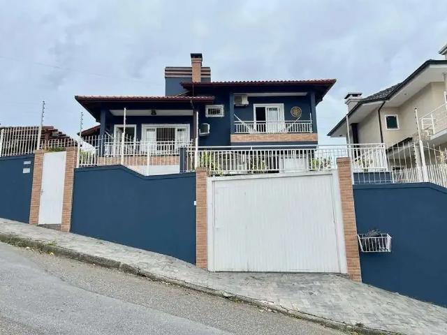Casa / Sobrado para Venda em São José/SC Centro 4 Quartos
