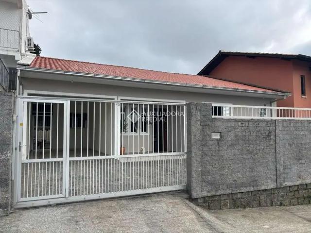 Casa / Sobrado para Venda em São José/SC Centro 4 Quartos