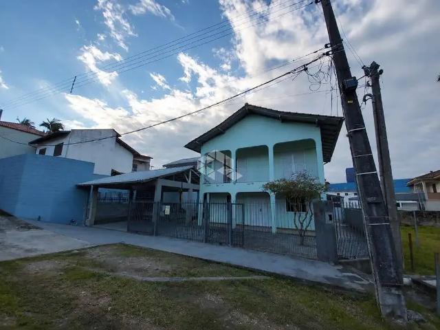Casa / Sobrado para Venda em São José/SC Centro 5 Quartos