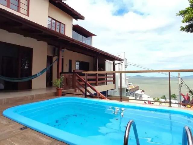 Casa / Sobrado para Venda em São José/SC Centro 2 Quartos