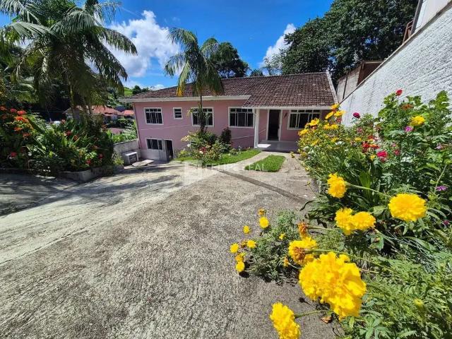 Casa / Sobrado para Venda em São José/SC Centro 3 Quartos