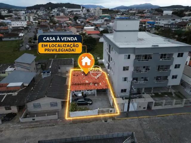 Casa / Sobrado para Venda em São José/SC Fazenda Santo Antônio 3 Quartos