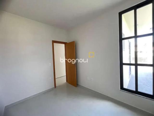 Casa / Sobrado para Venda em São José/SC Forquilhas 2 Quartos