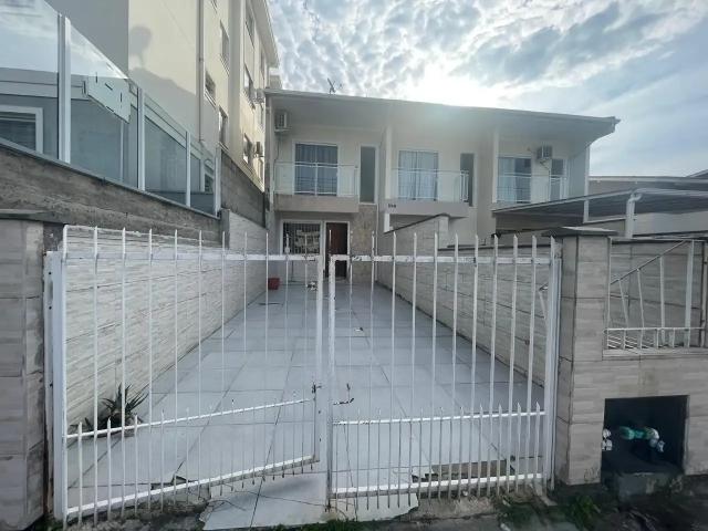 Casa / Sobrado para Venda em São José/SC Forquilhas 2 Quartos