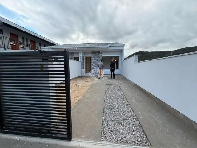 Casa / Sobrado para Venda em São José/SC Forquilhas 2 Quartos