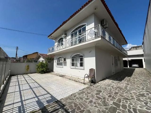 Casa / Sobrado para Venda em São José/SC Forquilhinha 5 Quartos