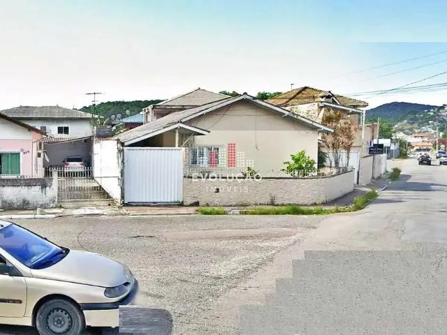 Casa / Sobrado para Venda em São José/SC Forquilhinhas 4 Quartos