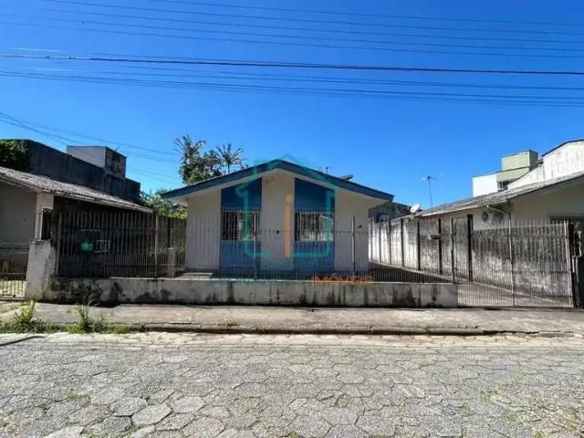 Casa / Sobrado para Venda em São José/SC Forquilhinhas 4 Quartos