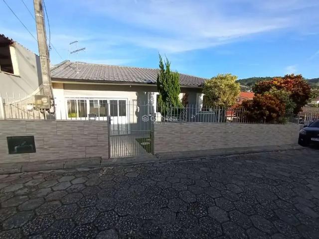 Casa / Sobrado para Venda em São José/SC Ipiranga 2 Quartos