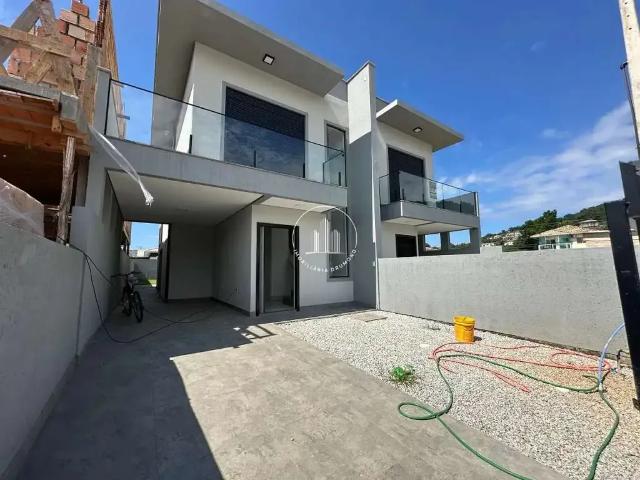 Casa / Sobrado para Venda em São José/SC Ipiranga 3 Quartos