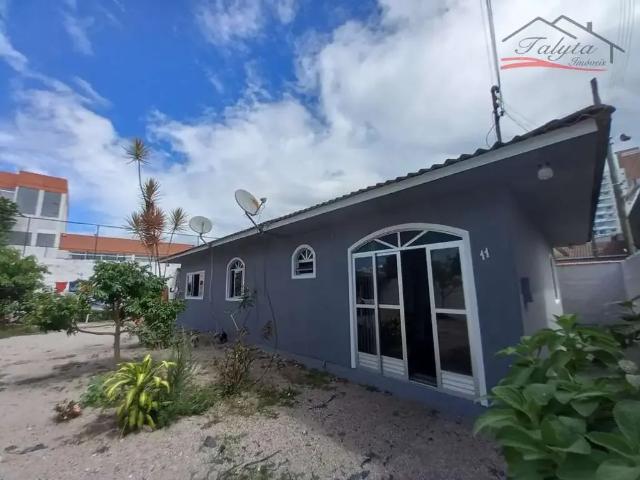 Casa / Sobrado para Venda em São José/SC Ipiranga 4 Quartos