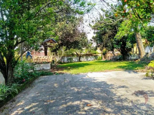Casa / Sobrado para Venda em São José/SC Ipiranga 6 Quartos