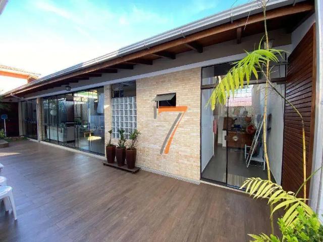 Casa / Sobrado para Venda em São José/SC Barreiros 3 Quartos