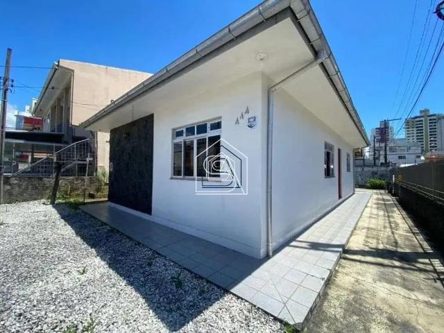 Casa / Sobrado para Venda em São José/SC Kobrasol 3 Quartos