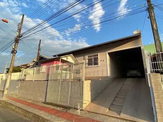 Casa / Sobrado para Venda em São José/SC Lisboa 3 Quartos