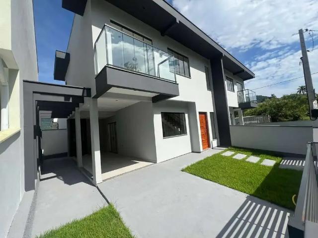 Casa / Sobrado para Venda em São José/SC Lisboa 3 Quartos