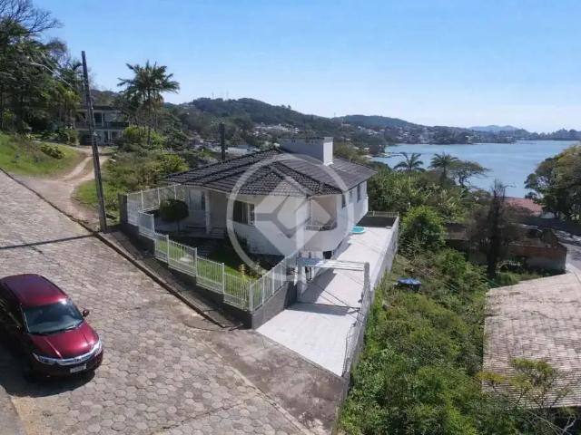 Casa / Sobrado para Venda em São José/SC Ponta de Baixo 3 Quartos