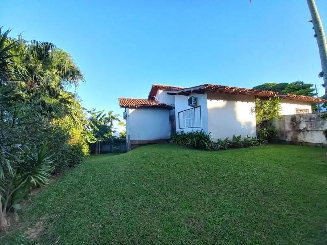 Casa / Sobrado para Venda em São José/SC Ponta de Baixo 4 Quartos