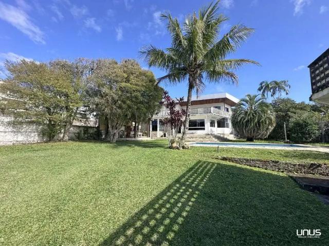 Casa / Sobrado para Venda em São José/SC Ponta de Baixo 4 Quartos
