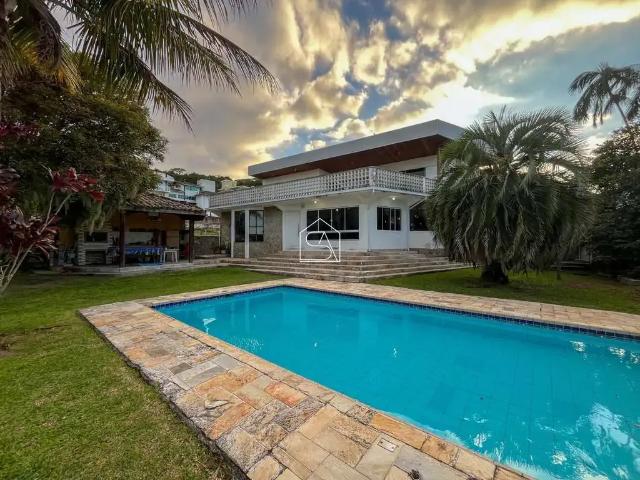 Casa / Sobrado para Venda em São José/SC Ponta de Baixo 4 Quartos