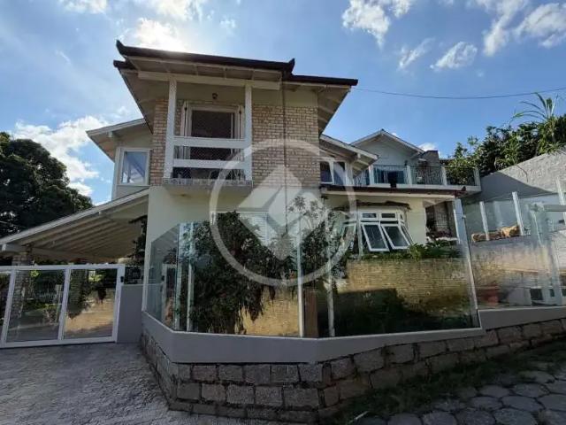Casa / Sobrado para Venda em São José/SC Ponta de Baixo 4 Quartos
