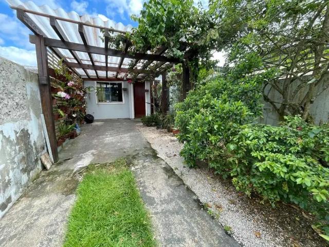 Casa / Sobrado para Venda em São José/SC Potecas 3 Quartos