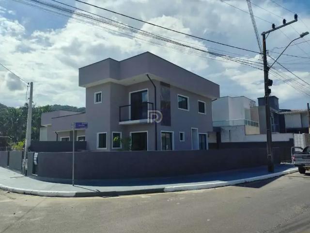Casa / Sobrado para Venda em São José/SC Potecas 3 Quartos