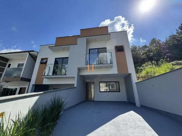 Casa / Sobrado para Venda em São José/SC Potecas 3 Quartos