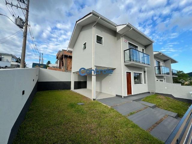 Casa / Sobrado para Venda em São José/SC Potecas 3 Quartos