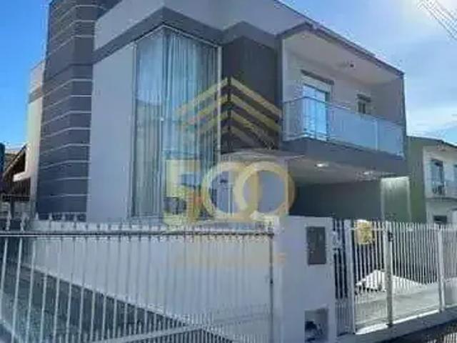 Casa / Sobrado para Venda em São José/SC Praia Comprida 3 Quartos