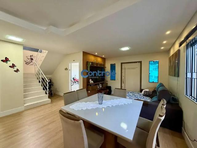 Casa / Sobrado para Venda em São José/SC Praia Comprida 5 Quartos