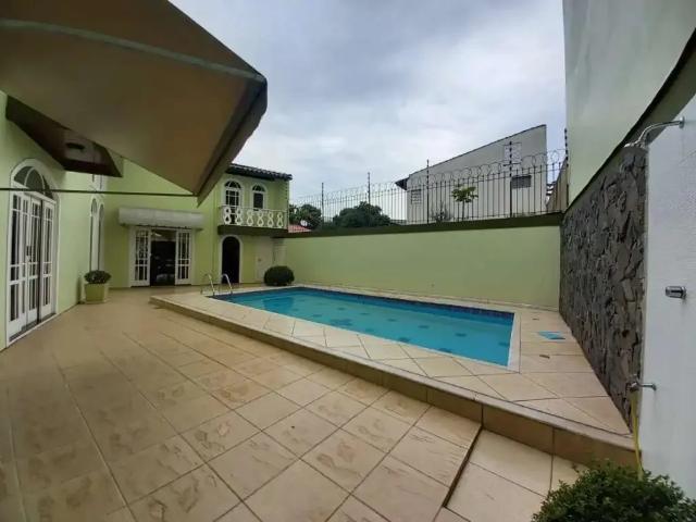 Casa / Sobrado para Venda em São José/SC Roçado 4 Quartos