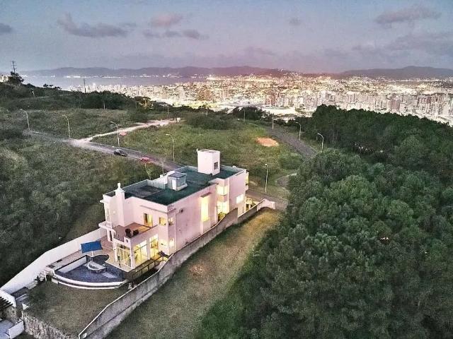 Casa / Sobrado para Venda em São José/SC Roçado 5 Quartos